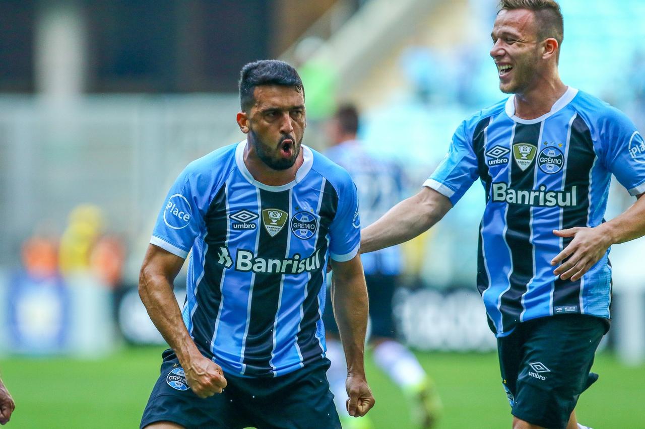 Presidente Do Cruzeiro Admite Interesse Em Edílson Lateral Vice