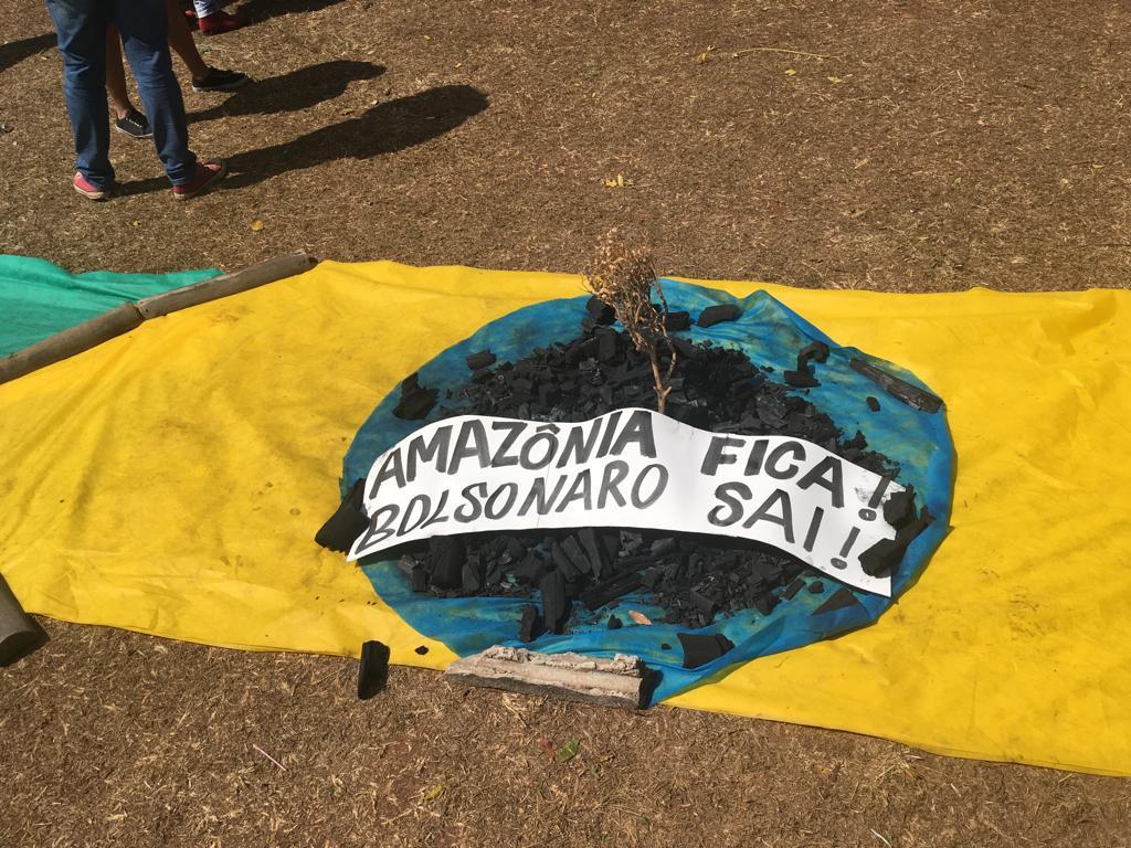 Cerca De 3 Mil Pessoas Participam De Ato Em Defesa Da Amazônia Na Praça