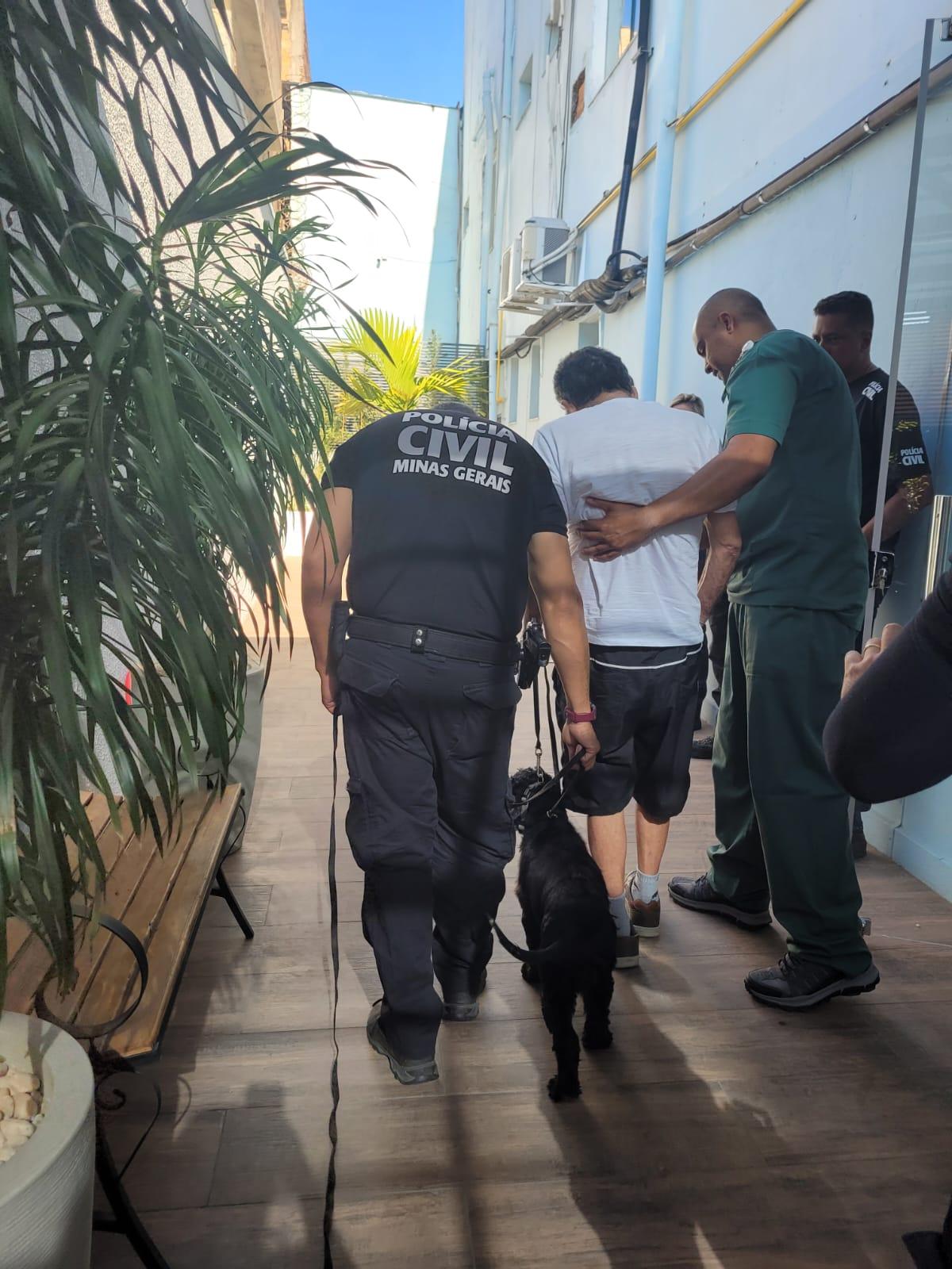 VÍdeo Cães Farejadores Da Polícia Civil Ajudam Pacientes Em Clínica De